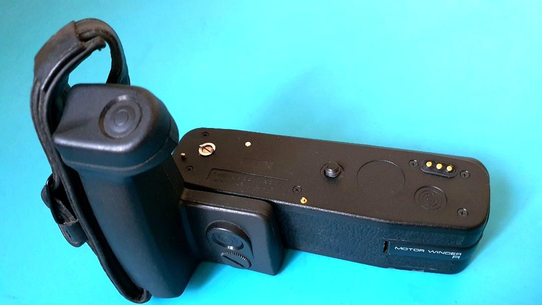 Leica Motor Winder for 'R' Film Cameras, Photography, Cameras on Carousell