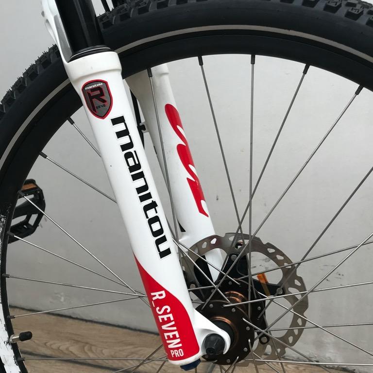 Merida MATTS TFS 100 26er UPGRADED with Manitou R7 Pro and Schwalbe ...