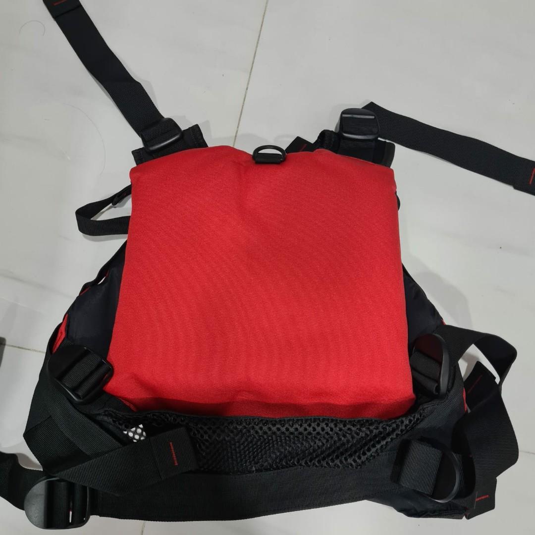 Kayak PFD / Lifejacket, Sports Equipment, Sports & Games, Water Sports on Carousell