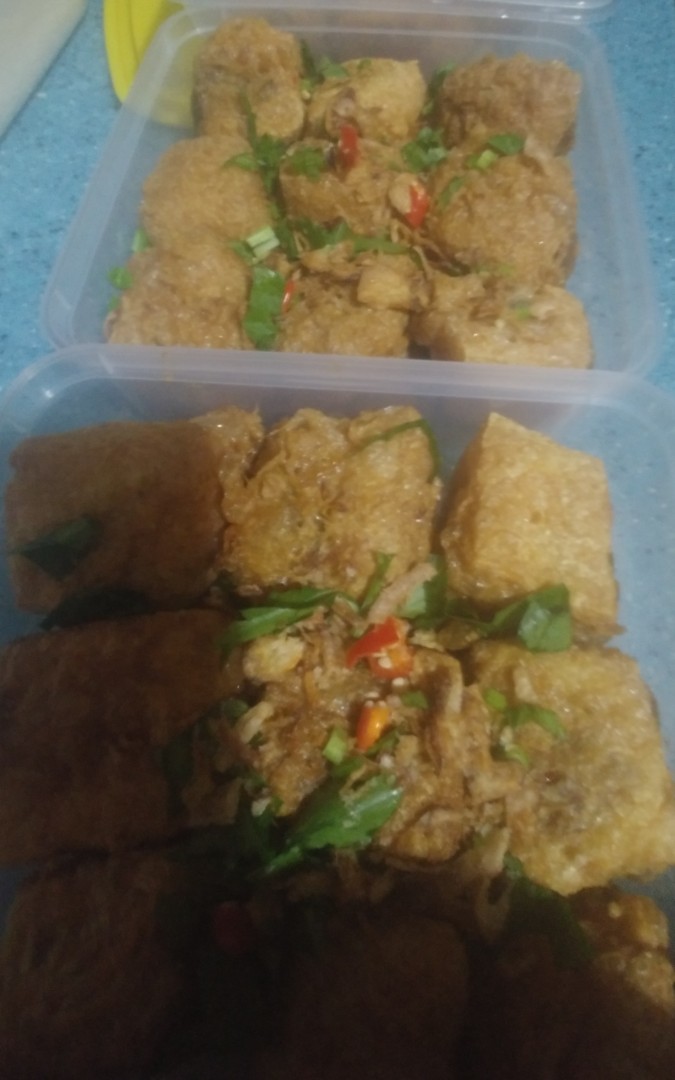 Tahu bagedil Halal, Food & Drinks, Packaged & Instant Food on Carousell