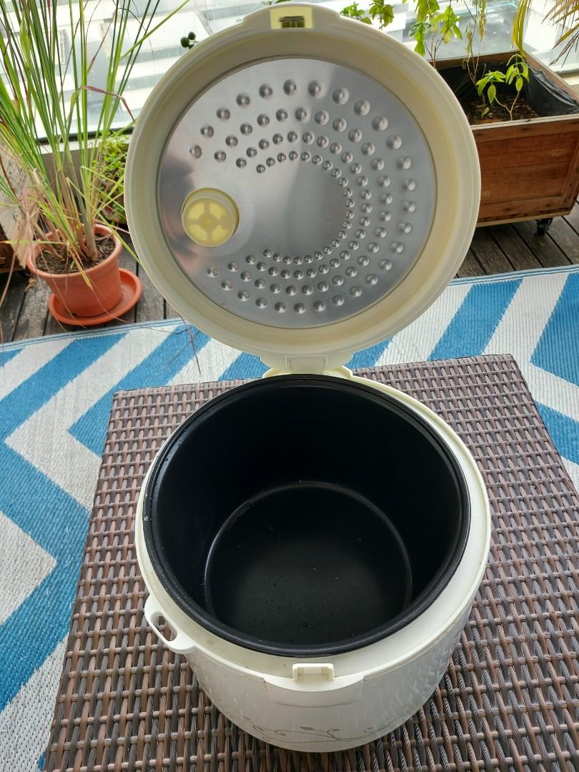 Akira Rice cooker, TV & Home Appliances, Kitchen Appliances, Cookers on ...