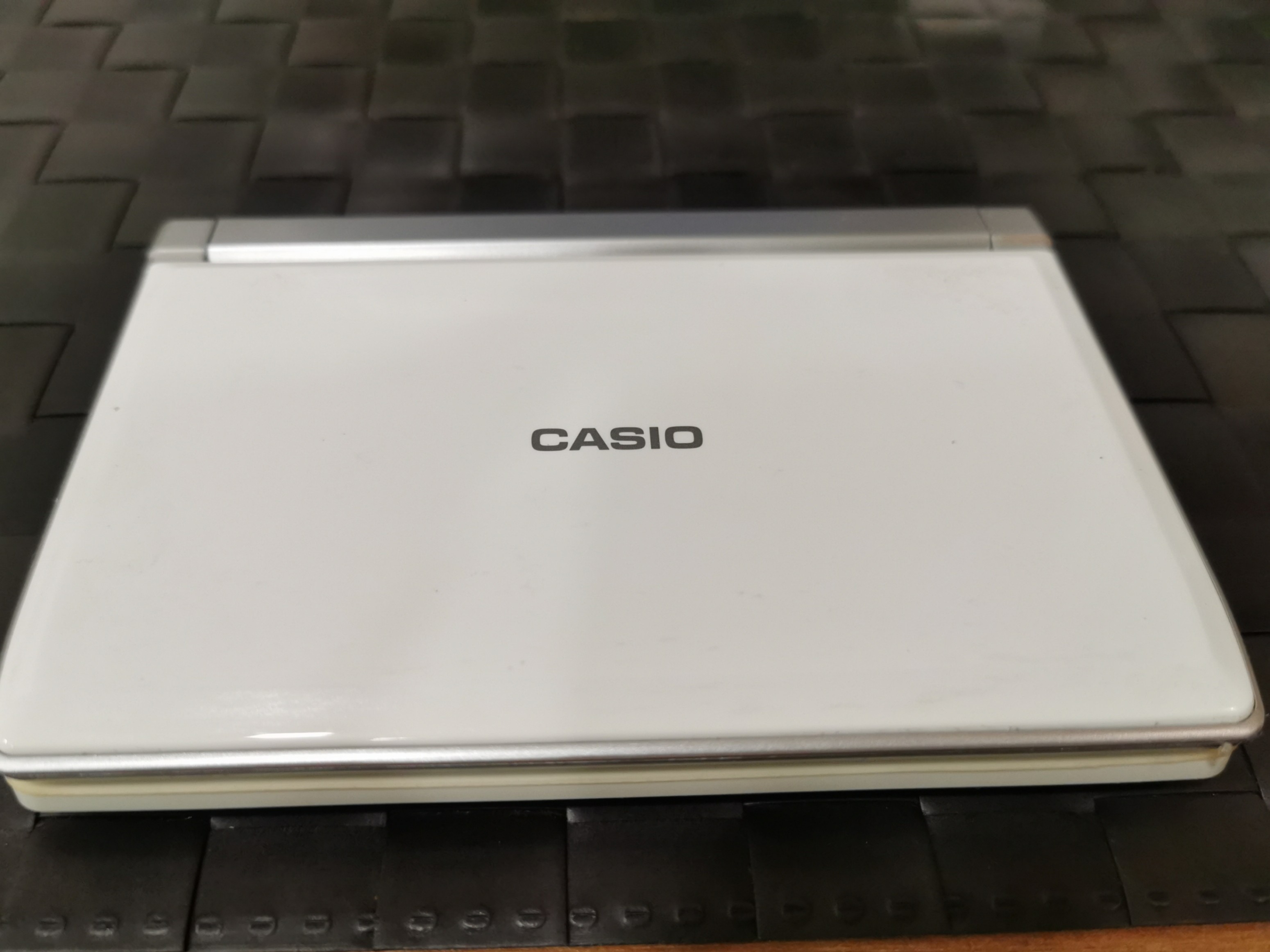 Casio E-A400 French English Chinese Dictionary, Mobile Phones & Gadgets ...