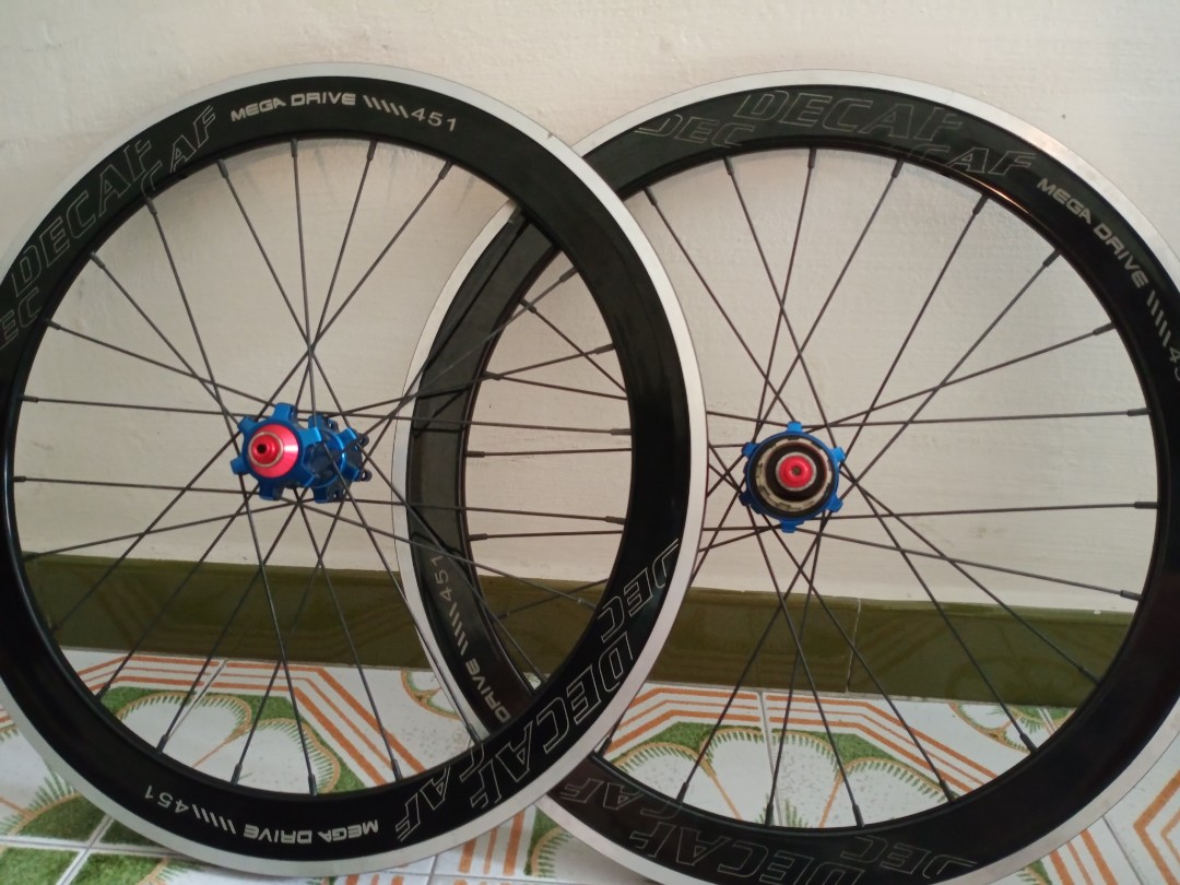DECAF wheelset, Sports Equipment, Bicycles & Parts, Bicycles on Carousell