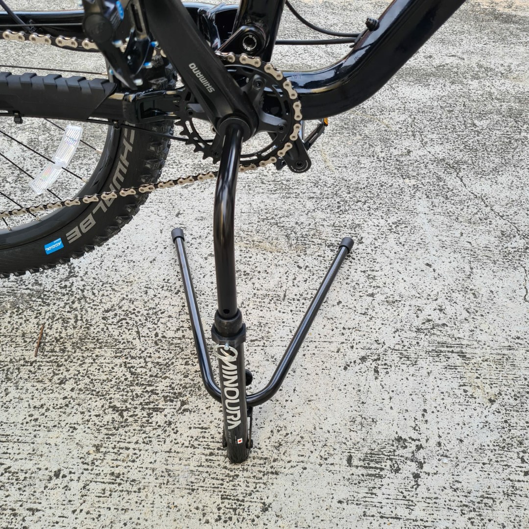 Minoura Spindle Stand SPN -20, Sports Equipment, Bicycles & Parts ...