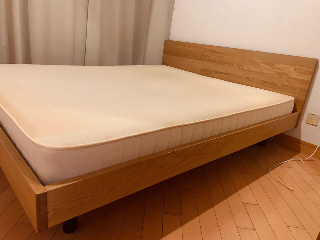 MUJI 橡木雙人床 （急售）, 傢俬＆家居, 傢俬, 床架及床褥 - Carousell
