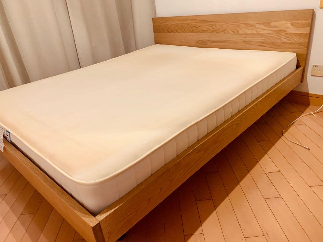 MUJI 橡木雙人床 （急售）, 傢俬＆家居, 傢俬, 床架及床褥 - Carousell