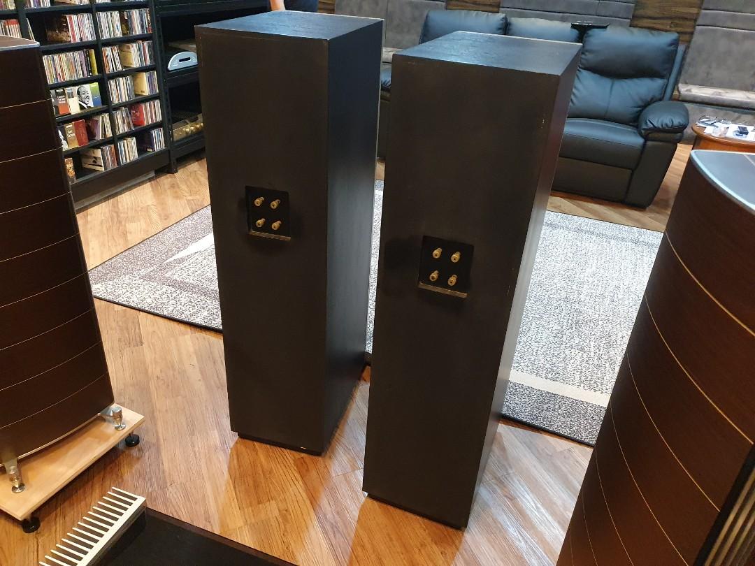 TDL Monitor Transmission Line speaker, Electronics, Audio on Carousell