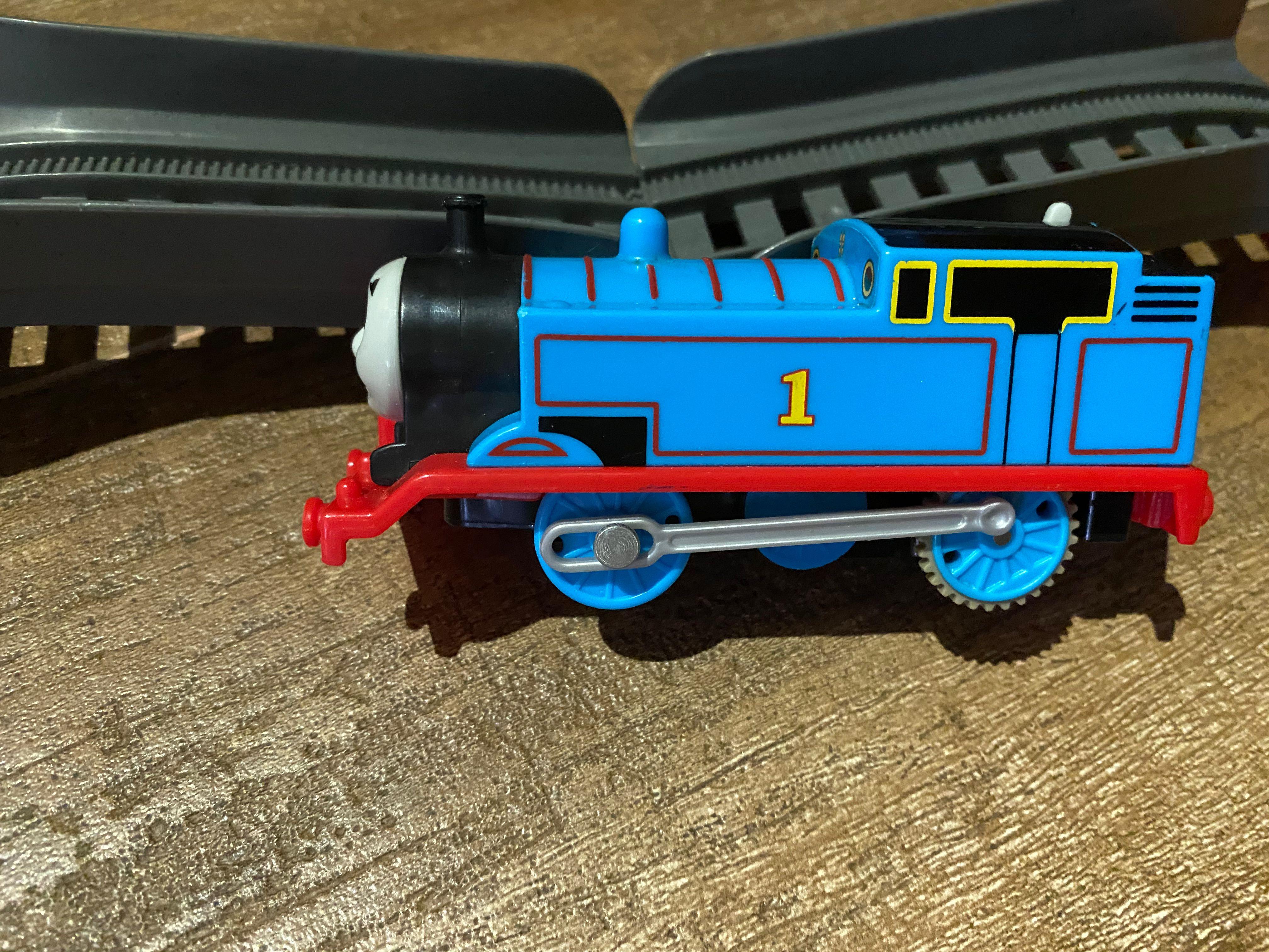 Thomas the train trackmaster set, Hobbies & Toys, Toys & Games on Carousell
