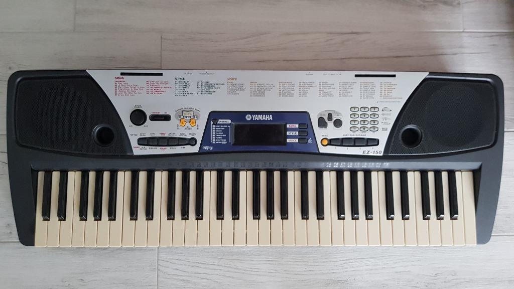 Yamaha Electric Keyboard EZ150, Hobbies & Toys, Music & Media, Musical ...
