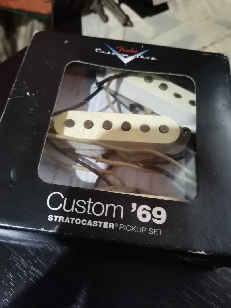 Fender pickups custom shop 69, Hobbies & Toys, Music & Media, CDs ...