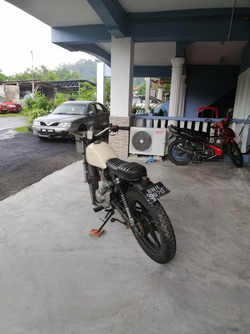 Demak D7 custom tracker / cafe racer, Motorbikes on Carousell