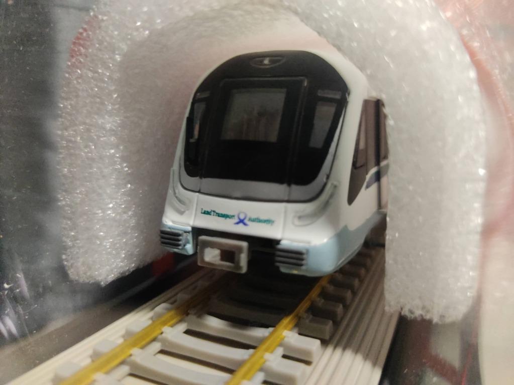 Downtown Line Knackstop Bombardier Movia C951 MRT Train Model, Hobbies ...