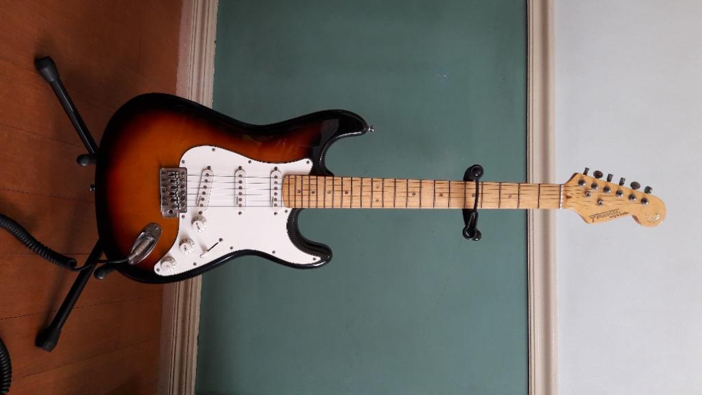 Fernando Unique Series Electric Guitar w/ Dean Markley K20BX 40 Watts ...