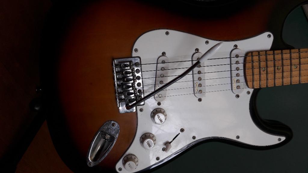 Fernando Unique Series Electric Guitar w/ Dean Markley K20BX 40 Watts ...