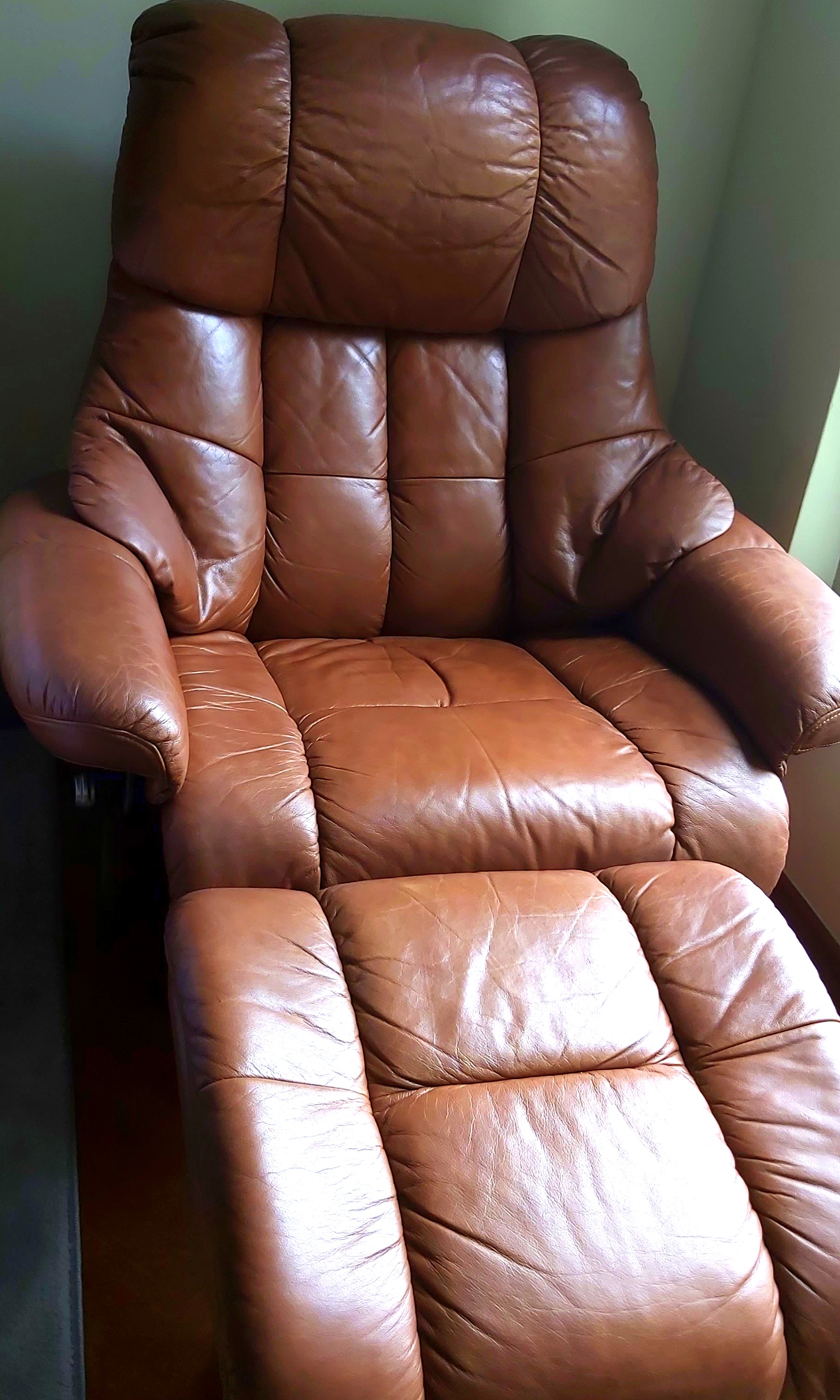 Executive Leather Reclining Chair with Leg rest, Furniture & Home ...