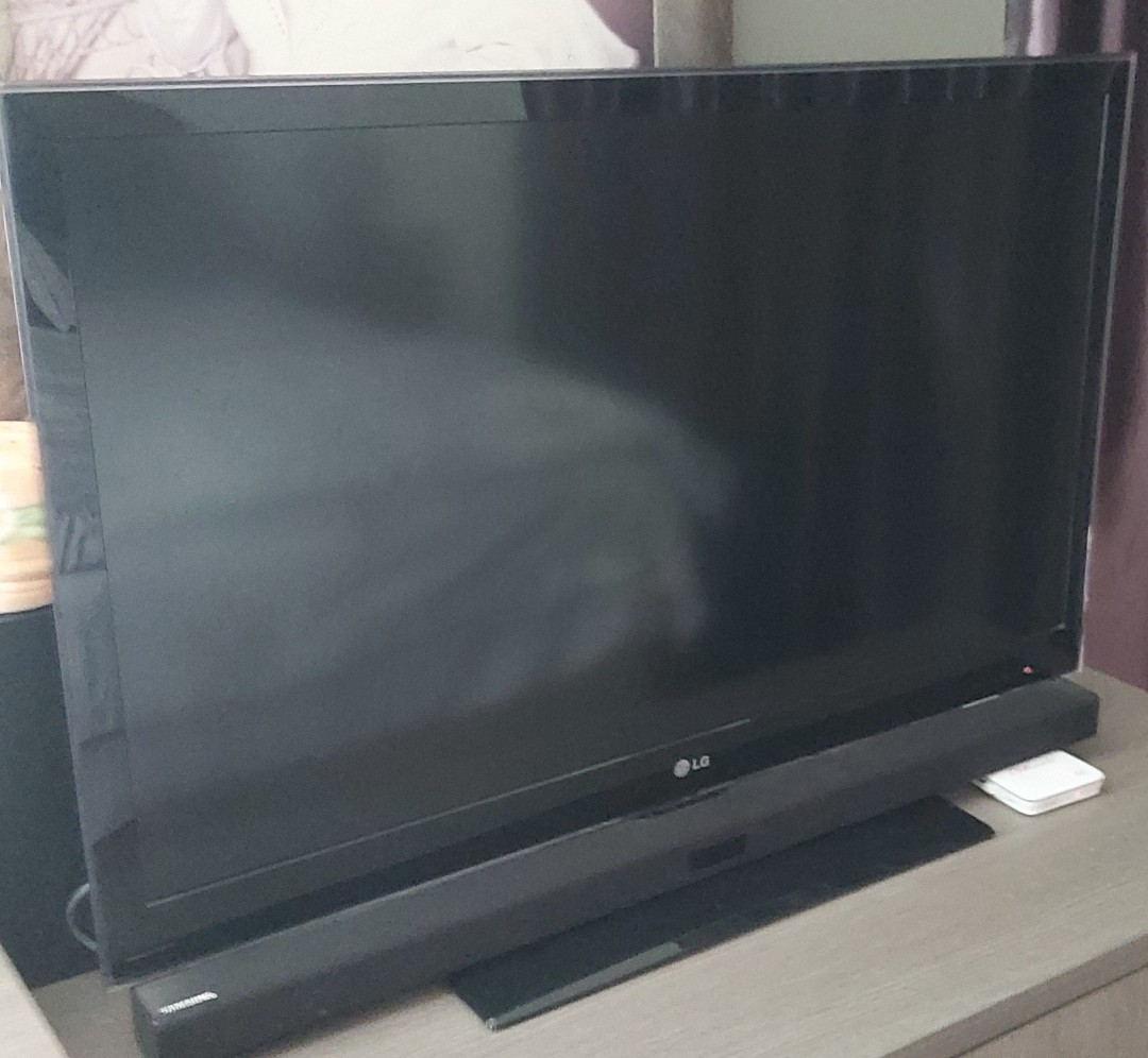 LG 40 Inch LED TV (Free wall bracket), TV & Home Appliances, TV ...