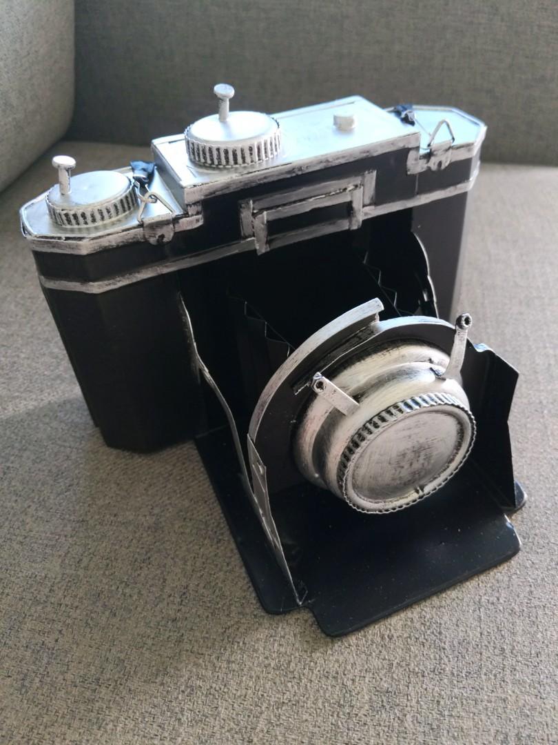 Vintage camera prop display, Hobbies & Toys, Memorabilia & Collectibles ...