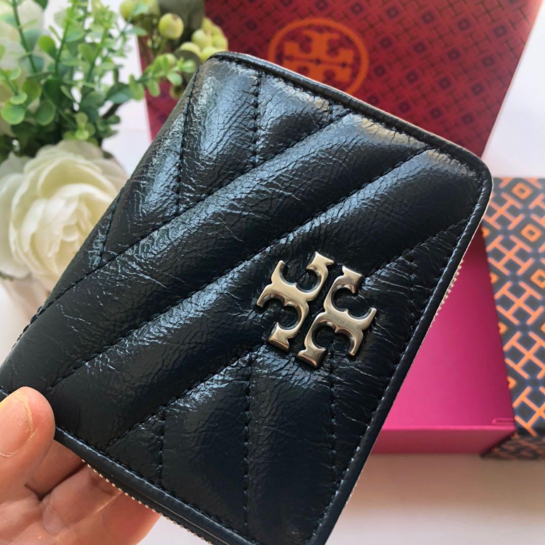 8858 ToryBurch latest blasting crack wallet, Luxury, Bags & Wallets on ...