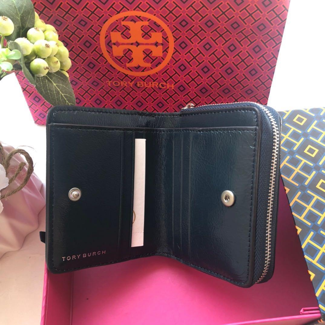8858 ToryBurch latest blasting crack wallet, Luxury, Bags & Wallets on ...