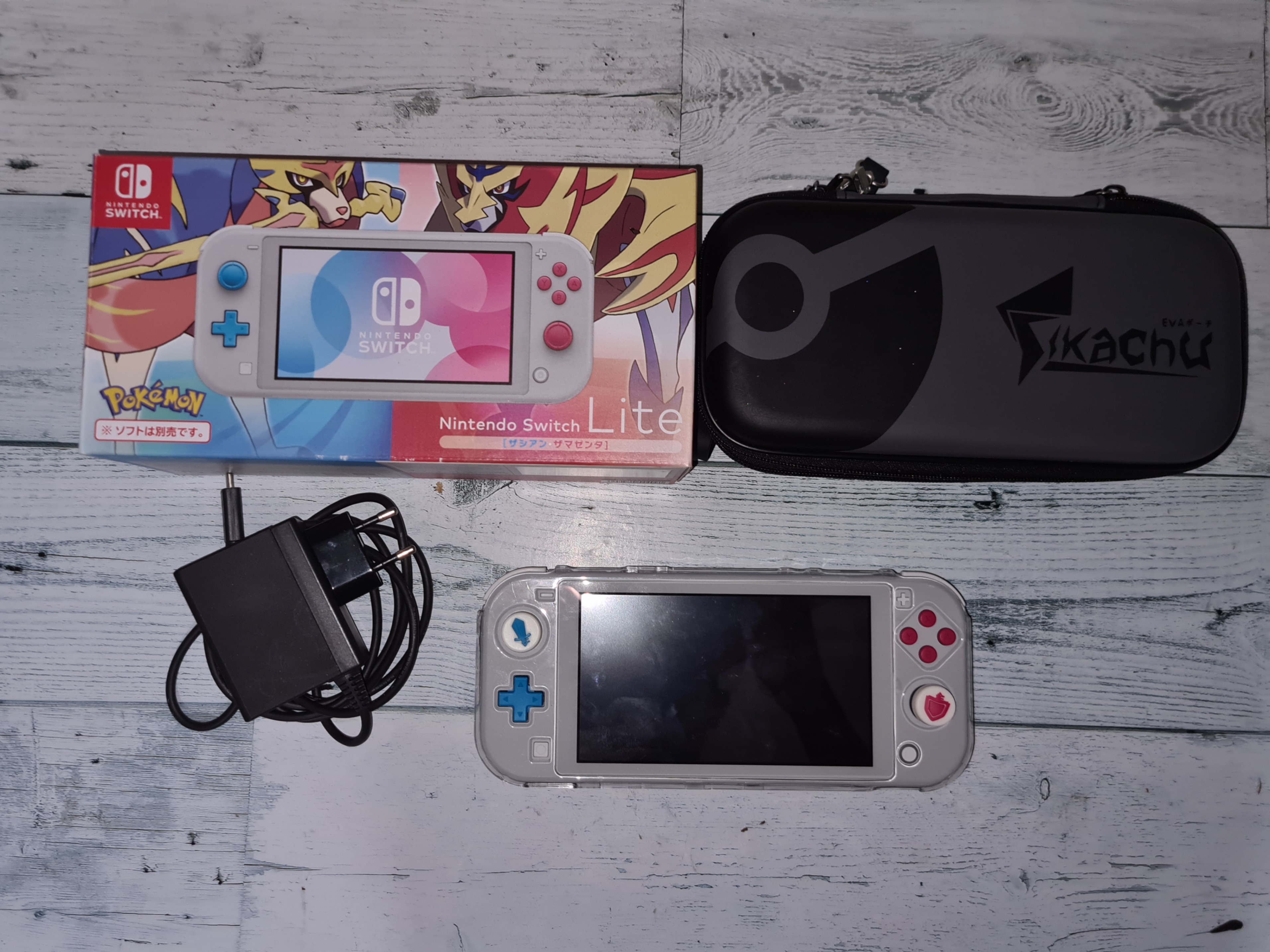 Nintendo Switch lite pokemon edition, Video Gaming, Video Games ...