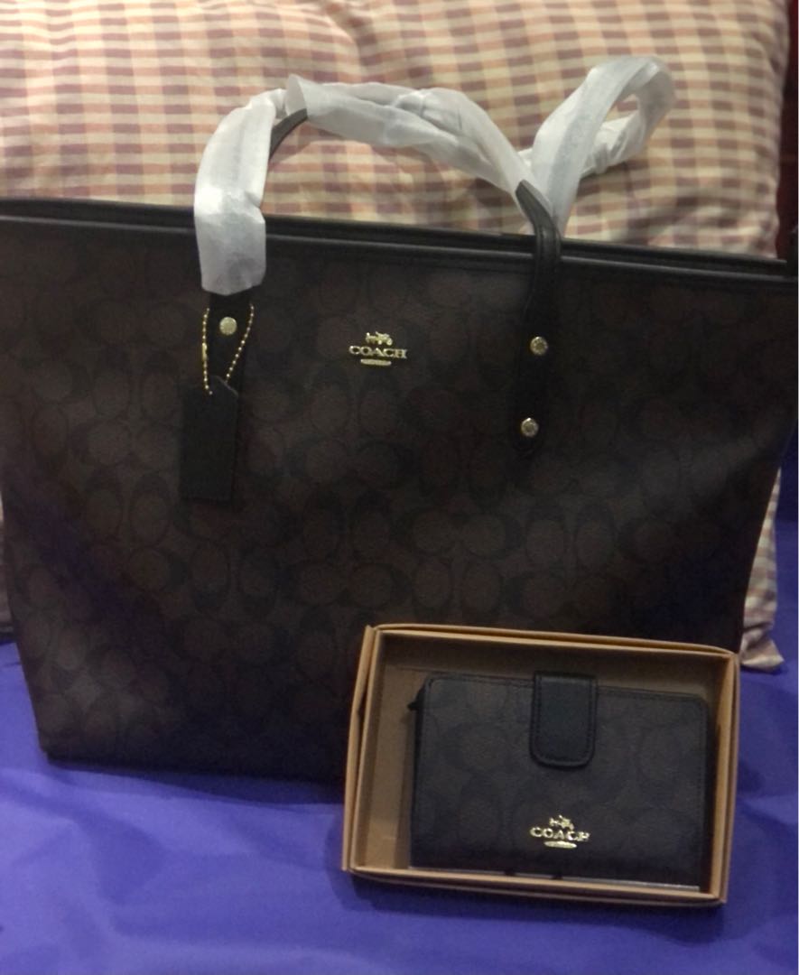 Coach set, Women's Fashion, Bags & Wallets, Purses & Pouches on Carousell