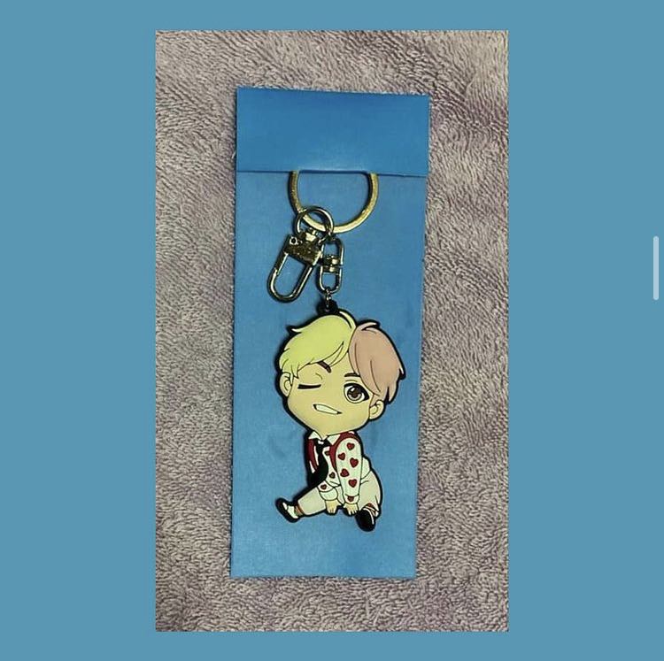 OFFICIAL Key Ring BTS V Taehyung, Hobbies & Toys, Memorabilia & Collectibles, K-Wave on Carousell