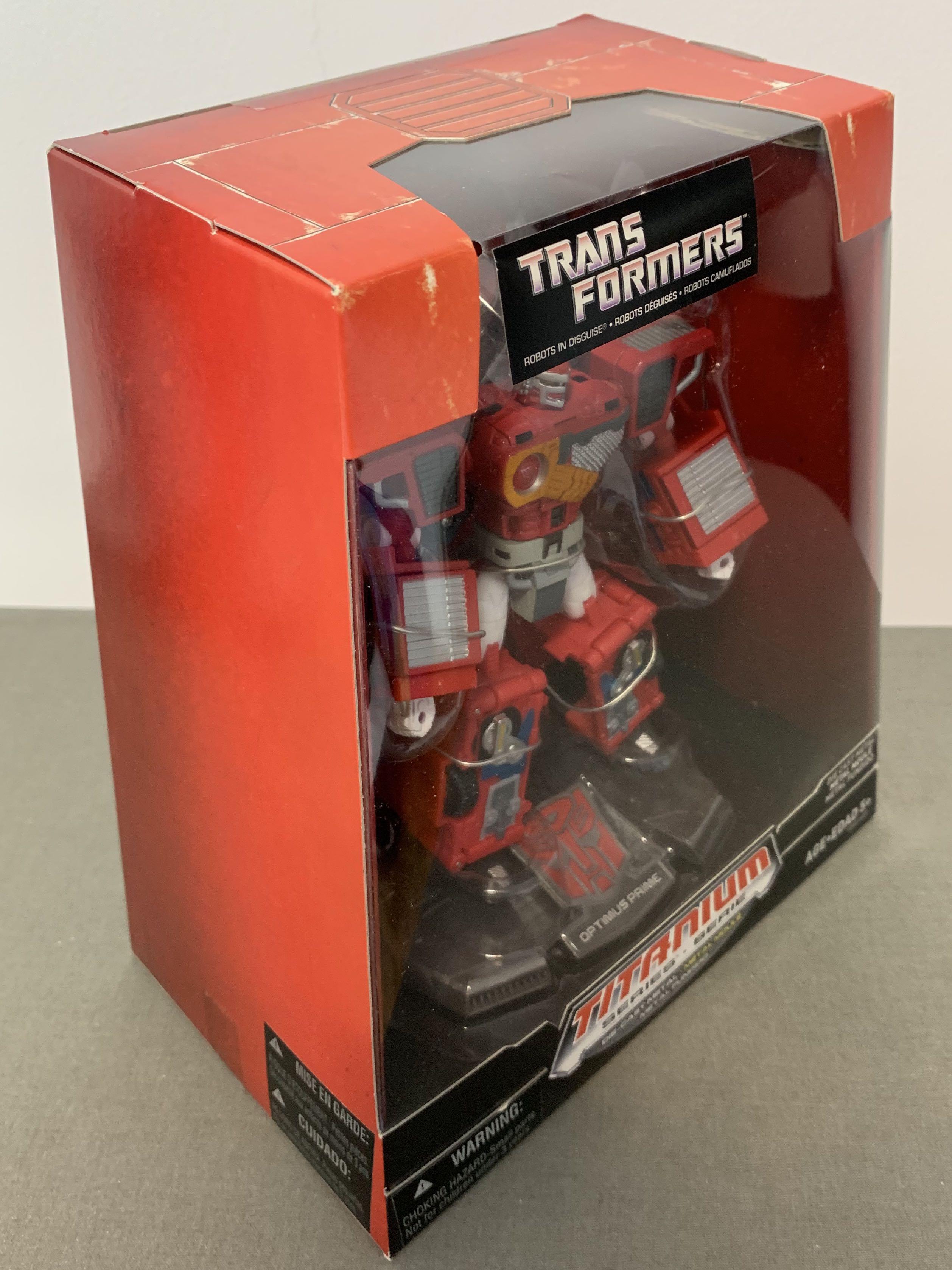 Transformers Titanium Series RID Optimus Prime (Fire Convoy) with War ...