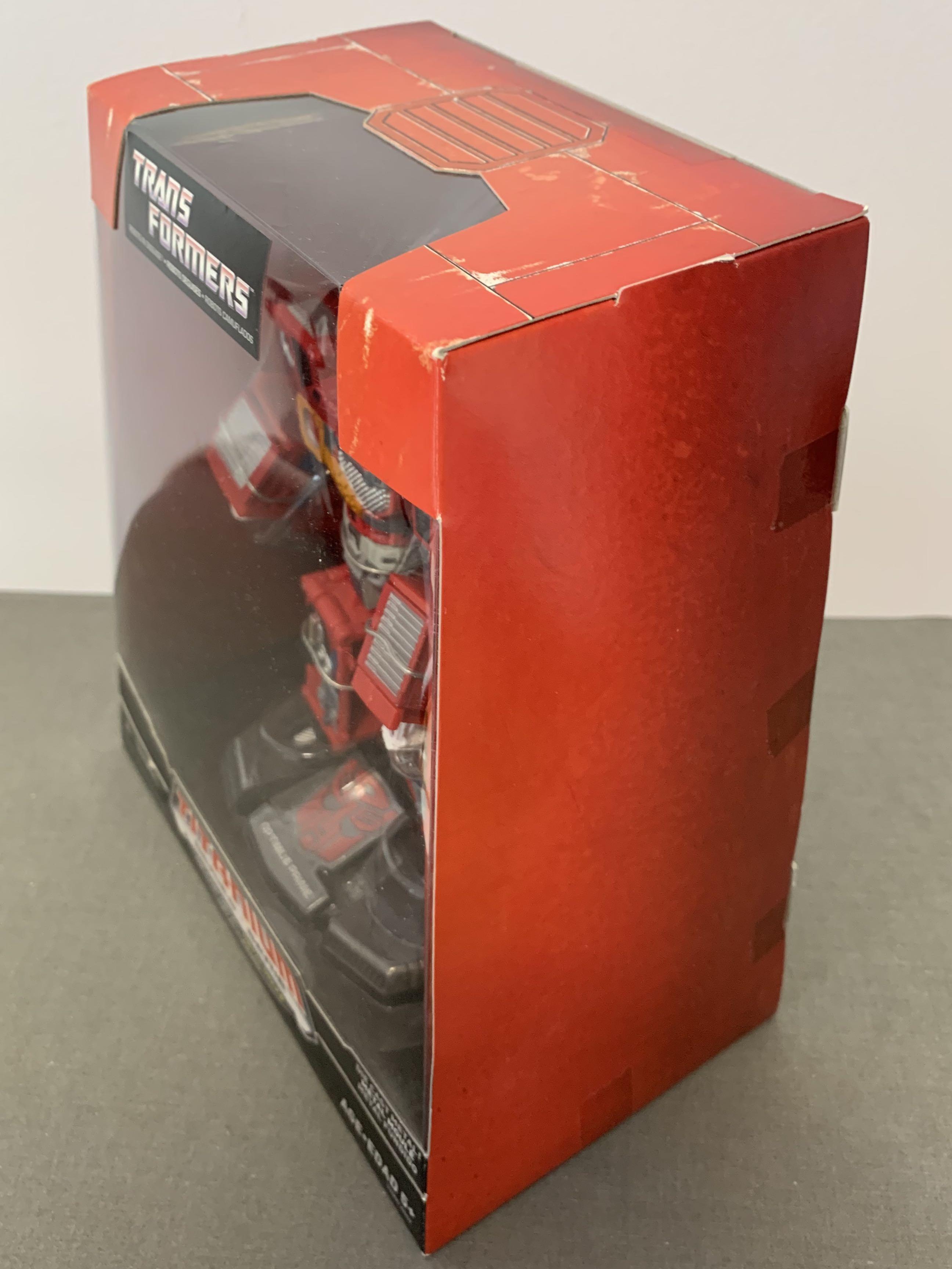 Transformers Titanium Series RID Optimus Prime (Fire Convoy) with War ...