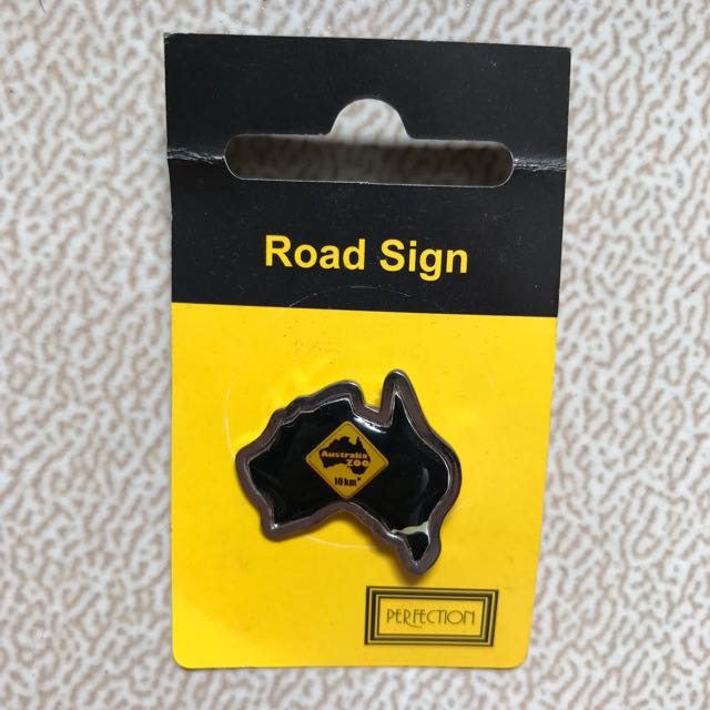 Road Sign (Australia Zoo Map) badge pin, Everything Else on Carousell