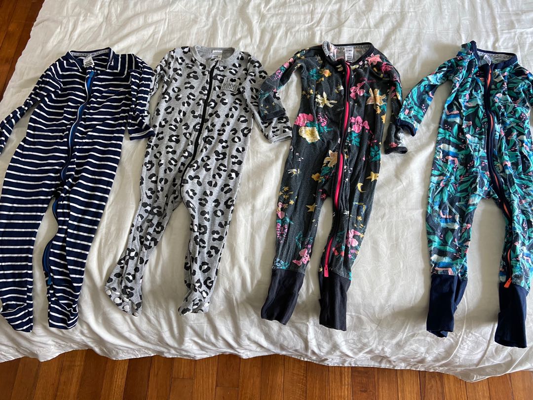 Sleep suits inc 3 Bonds sleep suits, Babies & Kids, Maternity Care on ...