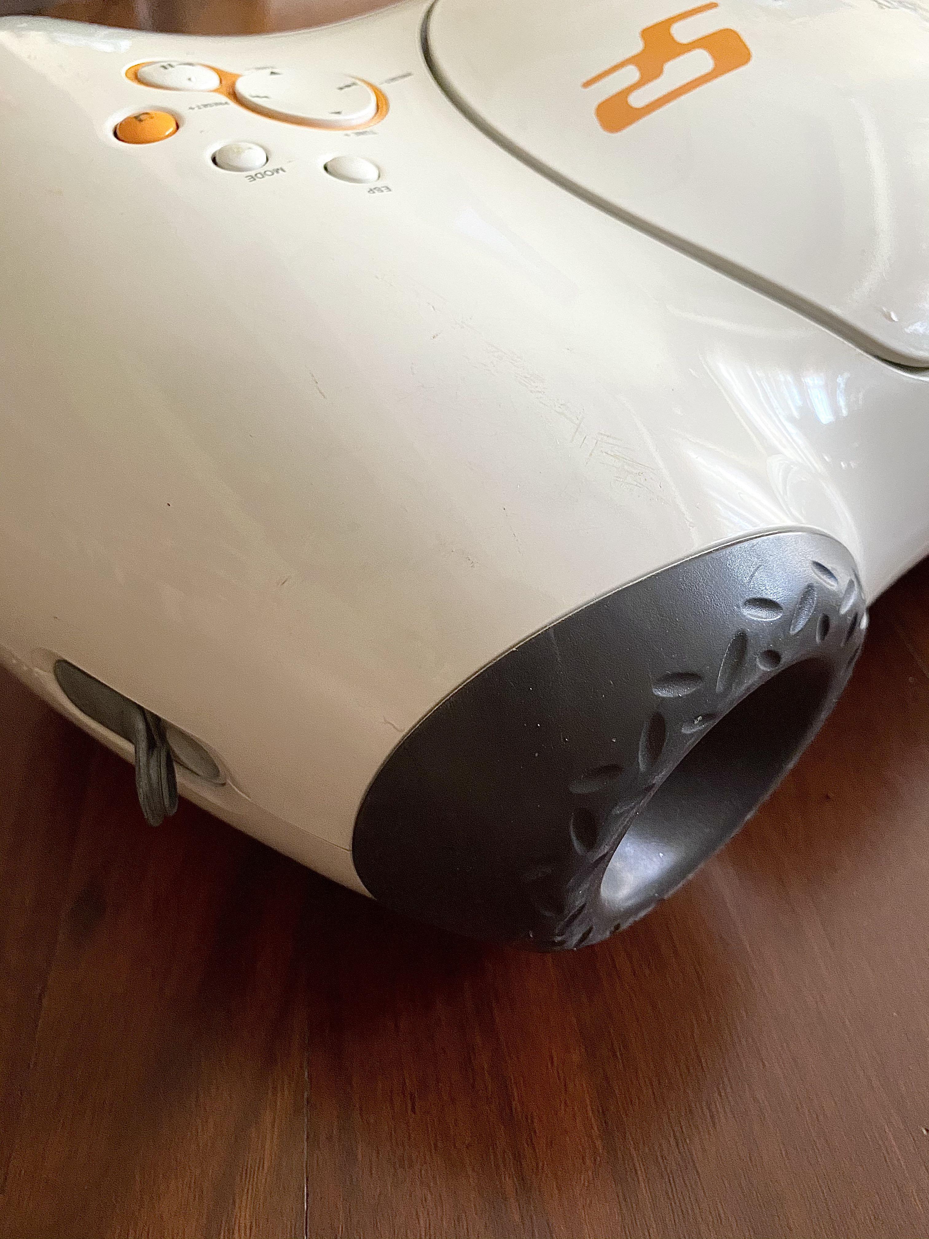 SONY Sports Retro-Futuristic Splash-Proof Portable Boombox CD Radio Am ...