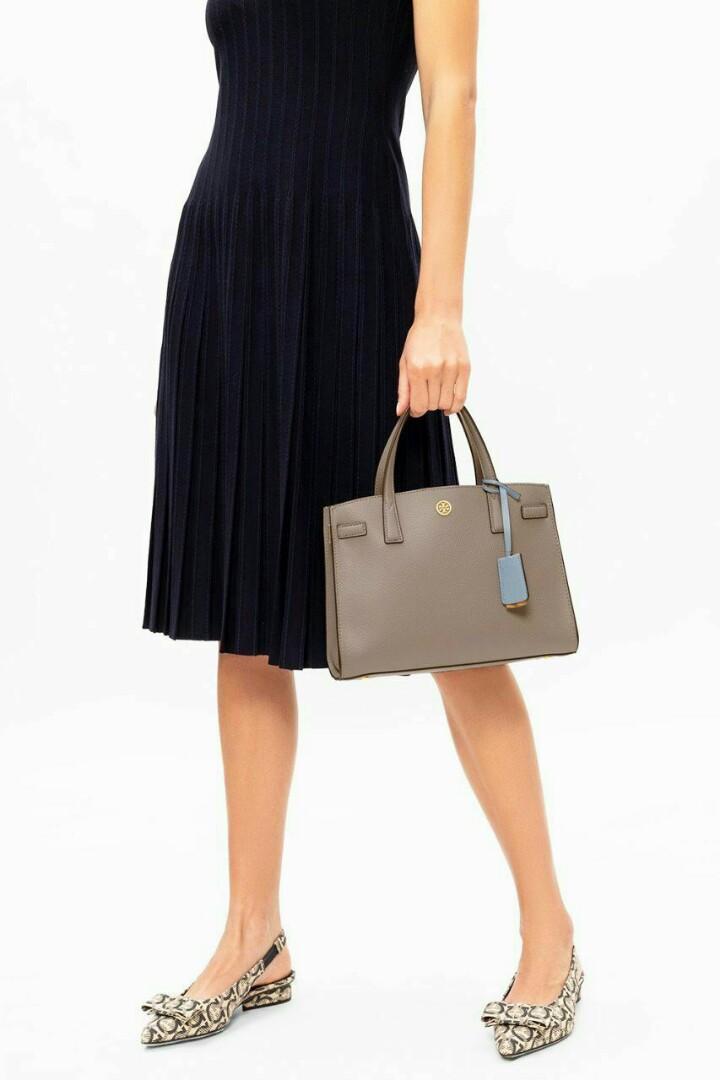 Tory Burch Walker Tote Bag Small, Fesyen Wanita, Tas & Dompet di Carousell