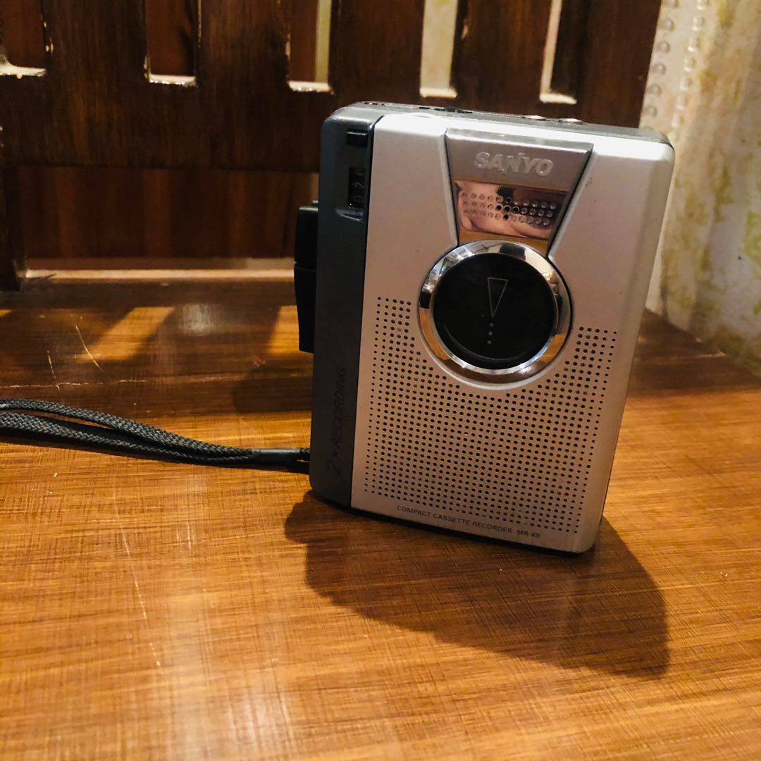 Vintage walkman sanyo, Audio, Portable Music Players on Carousell