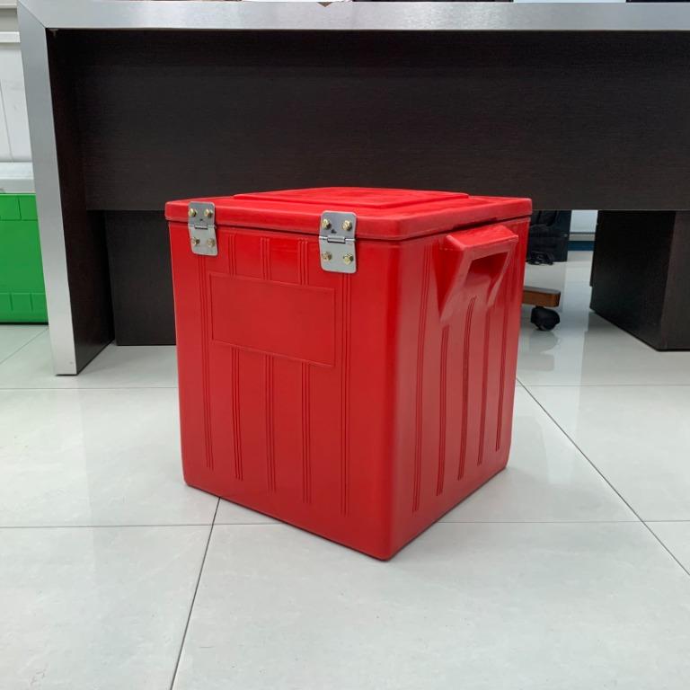 40 liters Fish cooler box, Furniture & Home Living, Kitchenware ...