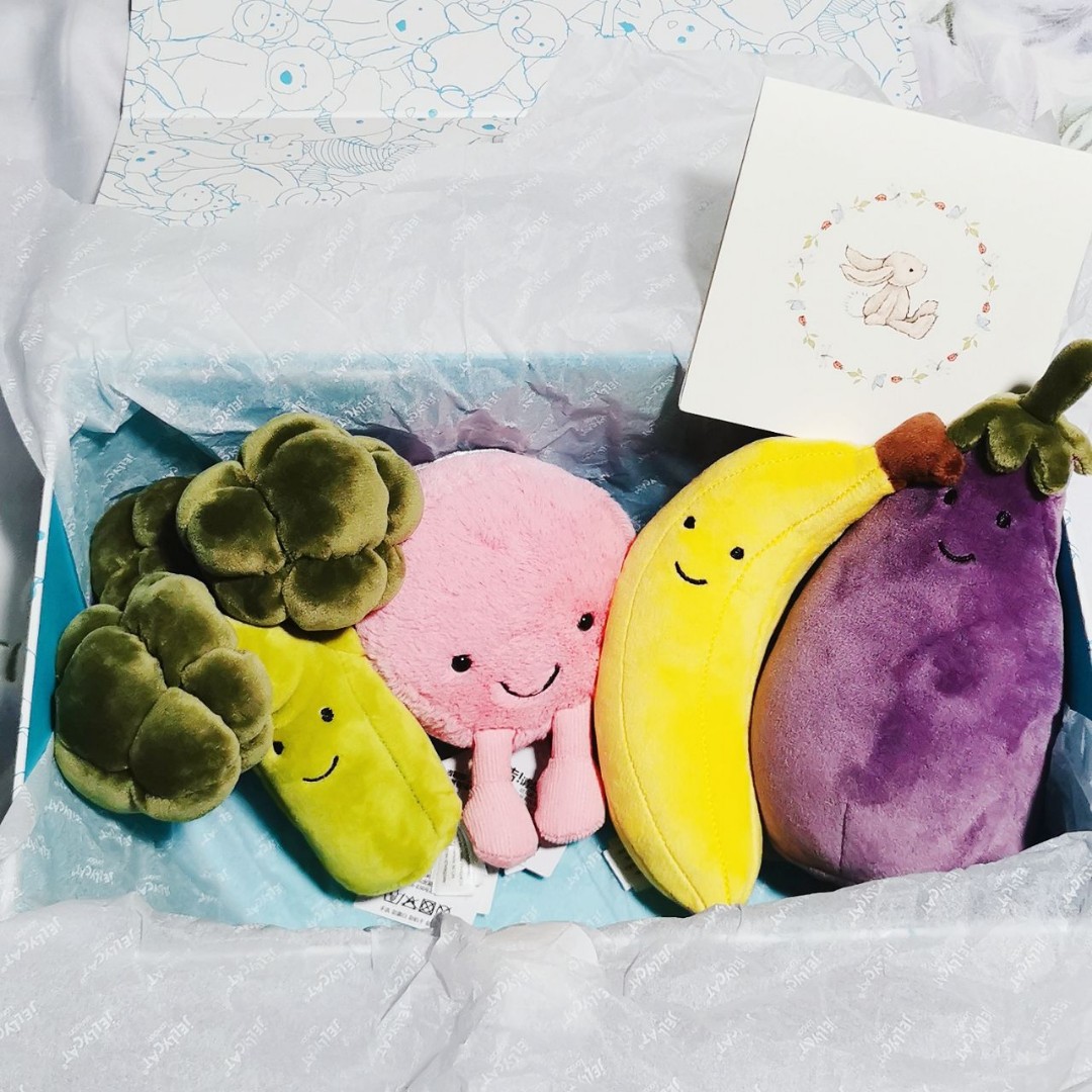 Jellycat plushies gift box, Hobbies & Toys, Toys & Games on Carousell