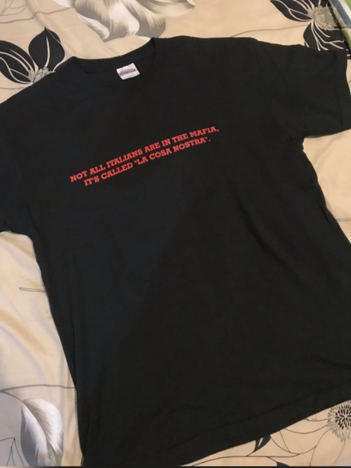 Kaos t-shirt vintage by Hanes heavyweight, Fesyen Pria, Pakaian , Atasan di Carousell