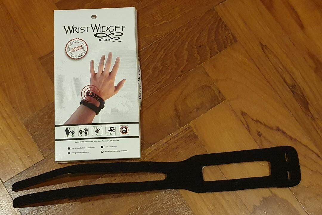 Wrist widget TFCC support/wrist brace, Health & Nutrition, Braces ...