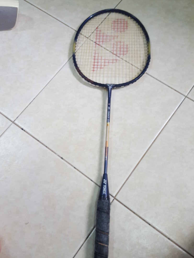 Yonex batminton roket, Everything Else on Carousell