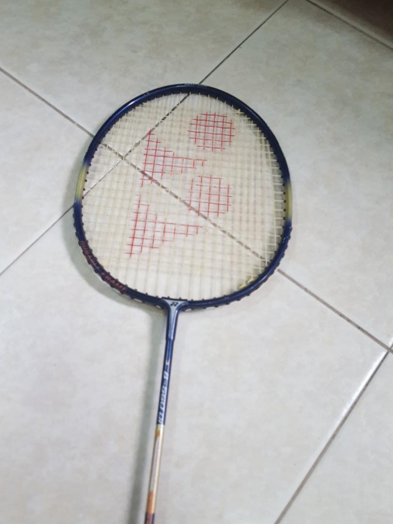 Yonex batminton roket, Everything Else on Carousell