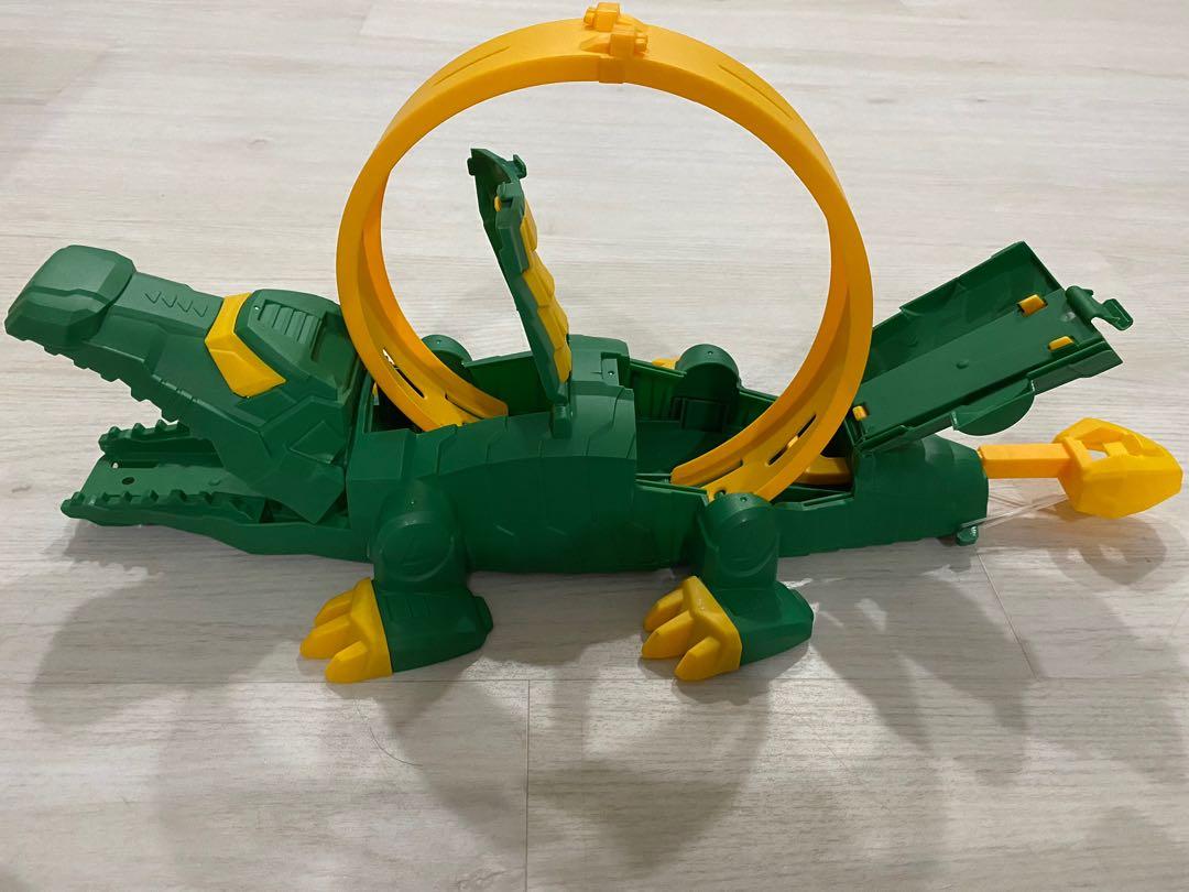Catapult track racing car toy, Hobbies & Toys, Toys & Games on Carousell