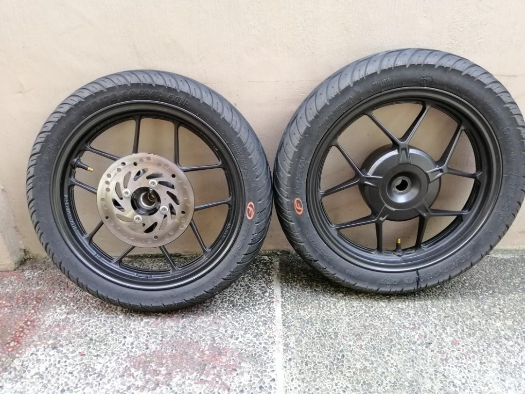 Honda Click v2 125i mags and tires, Motorbikes, Motorbike Parts ...