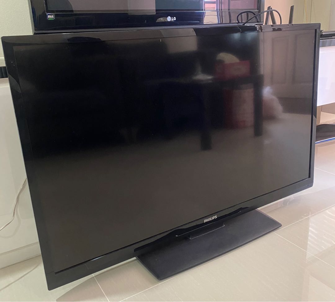 Philips TV 46”, TV & Home Appliances, TV & Entertainment, TV on Carousell