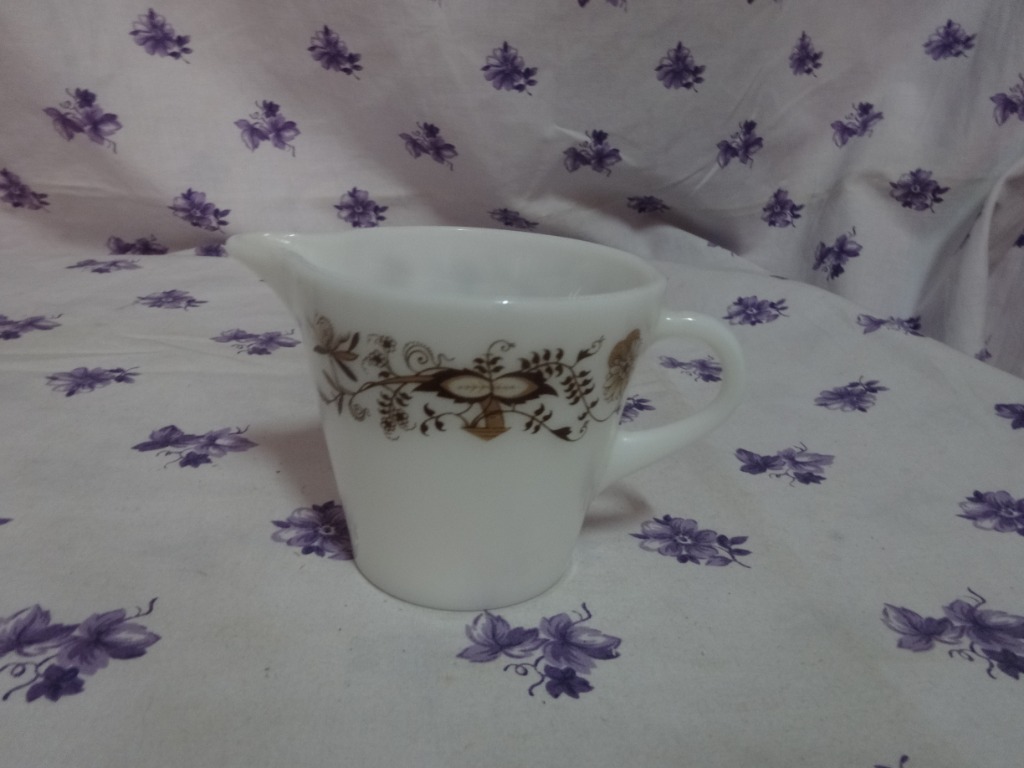 Vintage JAJ Pyrex Milk Jug 1960s - AHT313, Furniture & Home Living ...