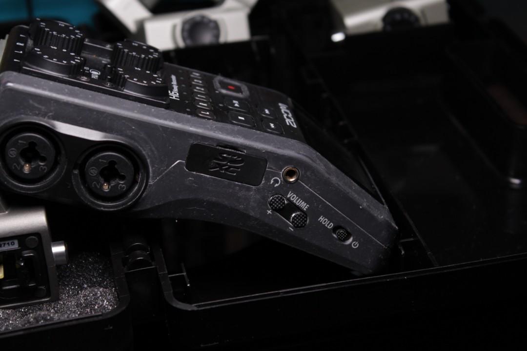 Zoom H6 + Shotgun Capsule (SSH6), Audio, Other Audio Equipment on Carousell