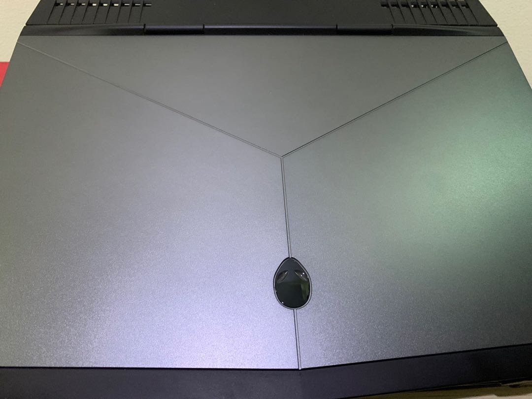 Alienware 13 R3 i7 OLED QHD 1440p gaming set ( with Graphics Amplifier ...