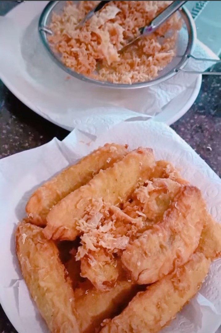 Frozen Goreng Pisang, Food & Drinks, Local Eats on Carousell