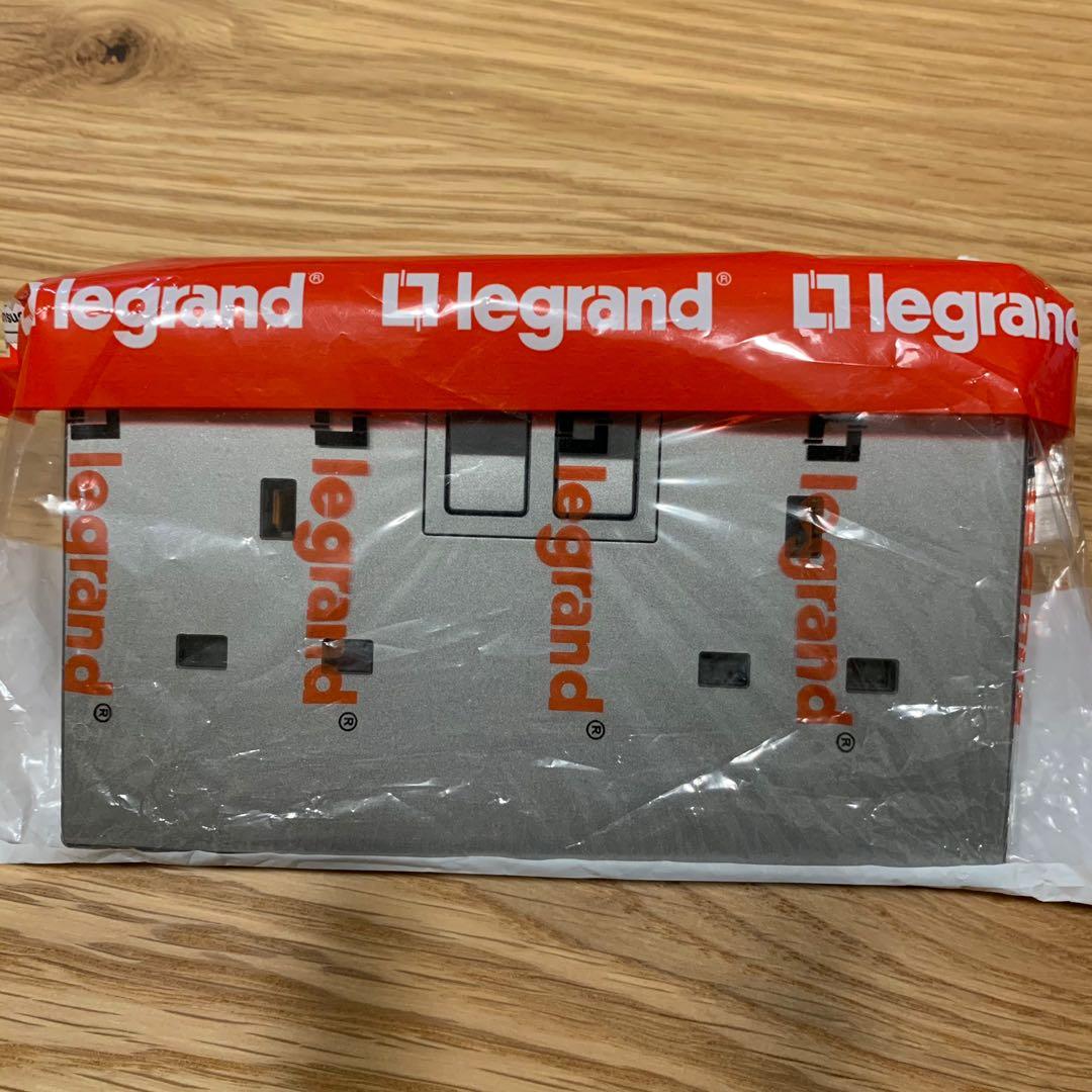Legrand Galion 2gang 13A socket with switch 2位13A 帶開關插座, 傢俬＆家居, 其他, 家居 ...