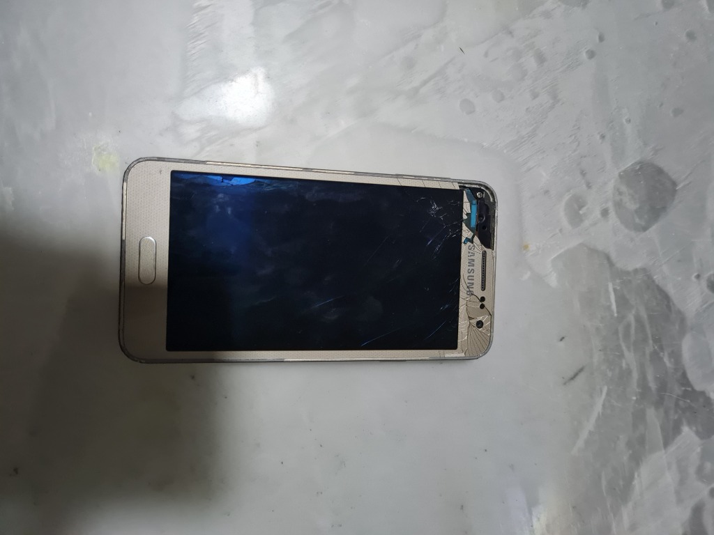 Spoiled phone, Mobile Phones & Tablets, Android Phones, Samsung on ...