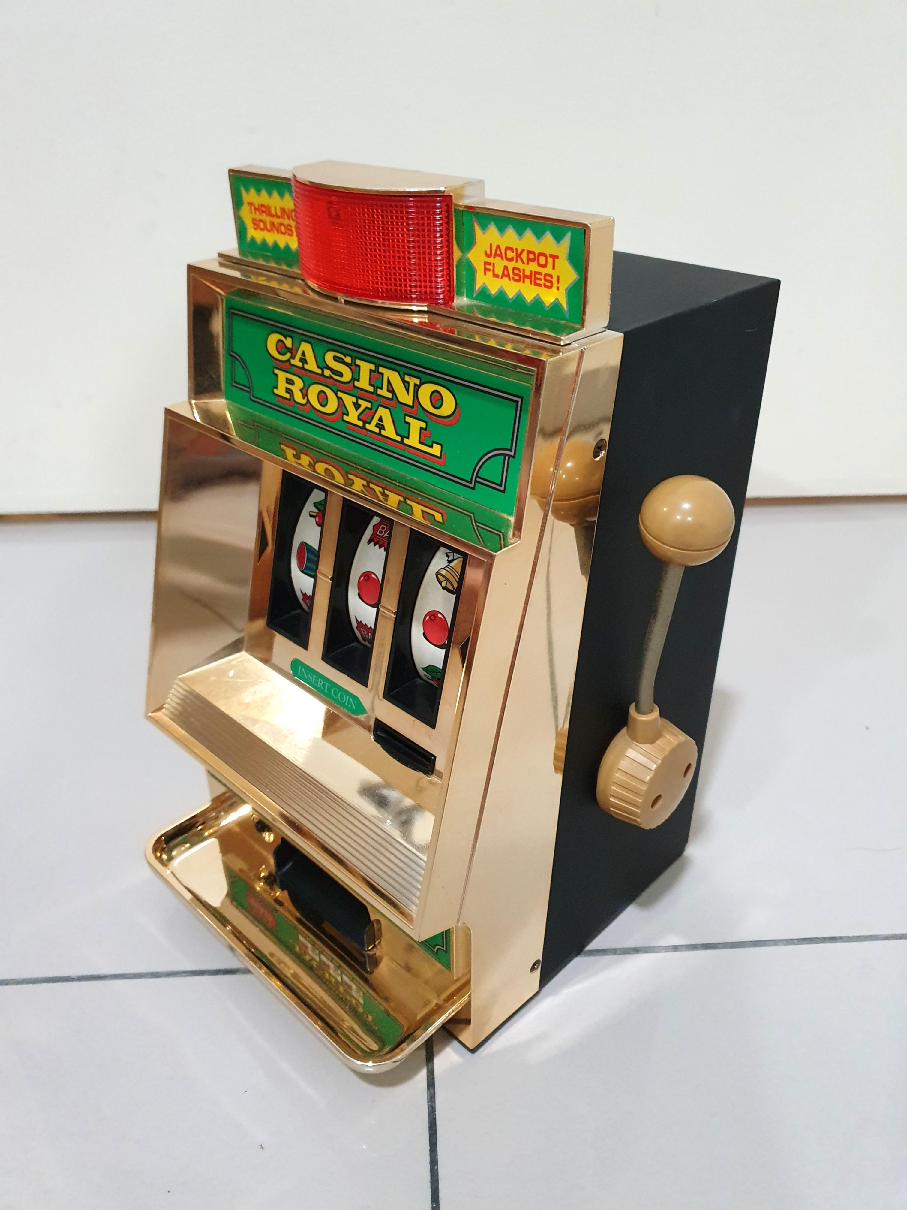 Vintage Waco Japan 1994 Casino Royal Jackpot Slot Machine, Hobbies & Toys, Toys & Games on Carousell