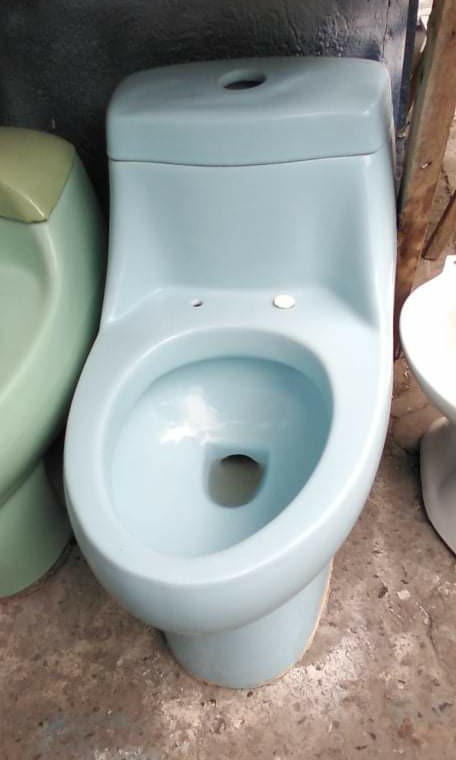2nd hsnd toilet bowl with lavatory set, Furniture & Home Living ...